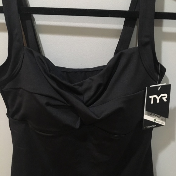 TYR | Swim | Tyr Solid Twist Bra Tankini Sz 4 | Poshmark